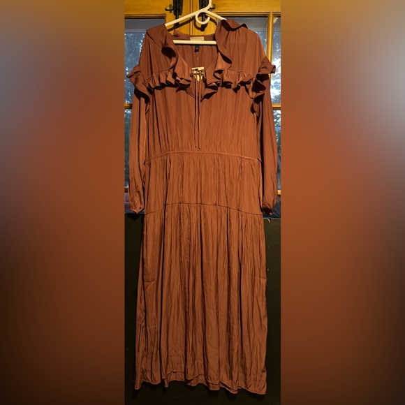 Universal Thread | Dresses | Universal Thread Ruffled Long Sleeve Dress ...